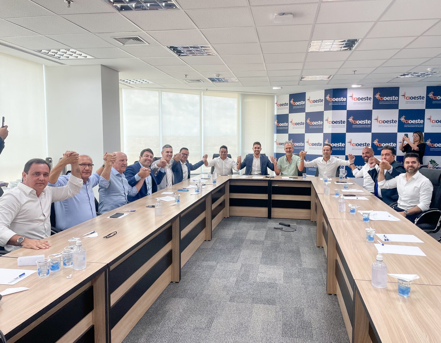 Guto Issa é eleito presidente do CIOESTE para a gestão 2025 com foco no ...