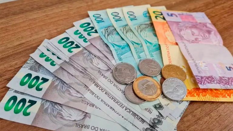 Novo salário mínimo paulista entra em vigor: veja quem recebe o novo ...